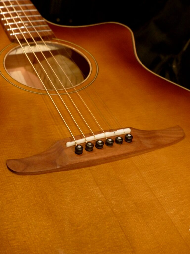 Fender ’21 Newporter Classic ACB – 京町家のギターショップ ライトニン