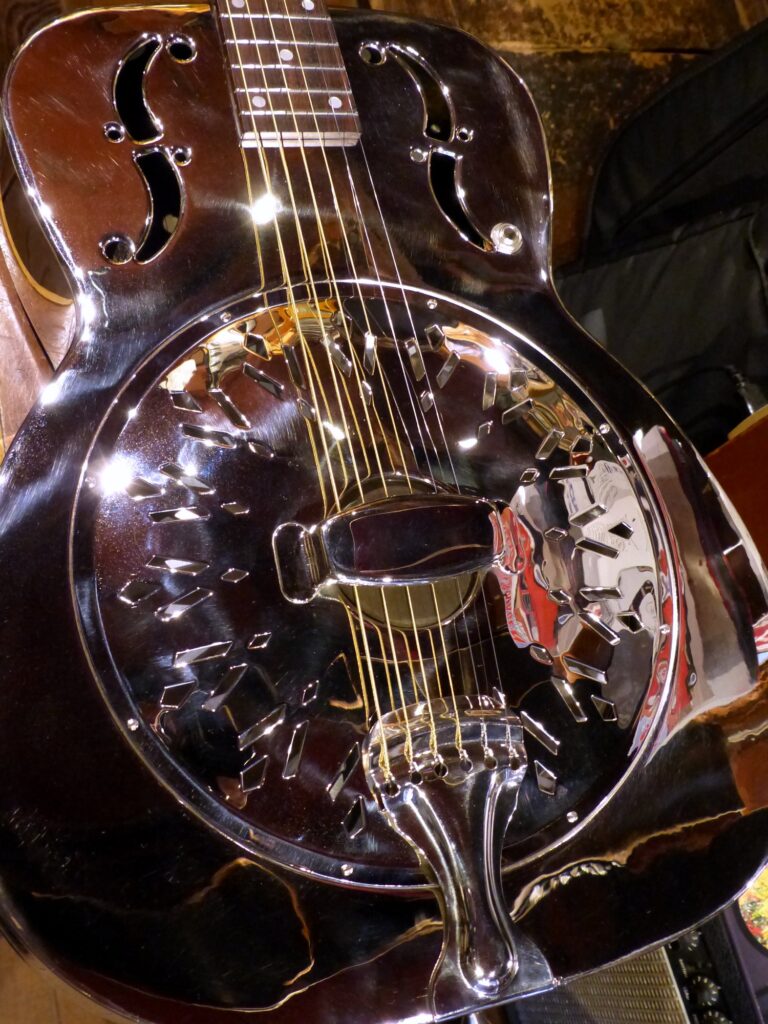 Johnson ’00 AXL-998-1 Resonator Guitar – 京町家のギターショップ ライトニン