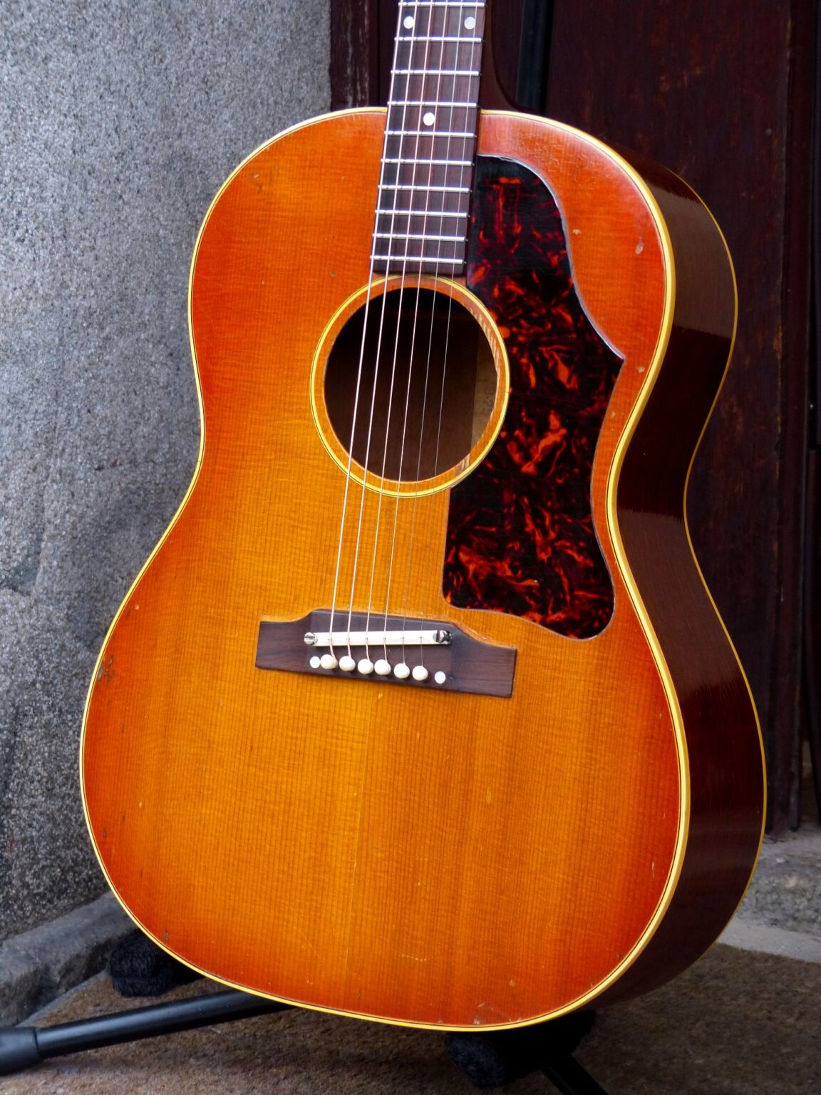 Gibson ’63 B-25 – 京町家のギターショップ ライトニン